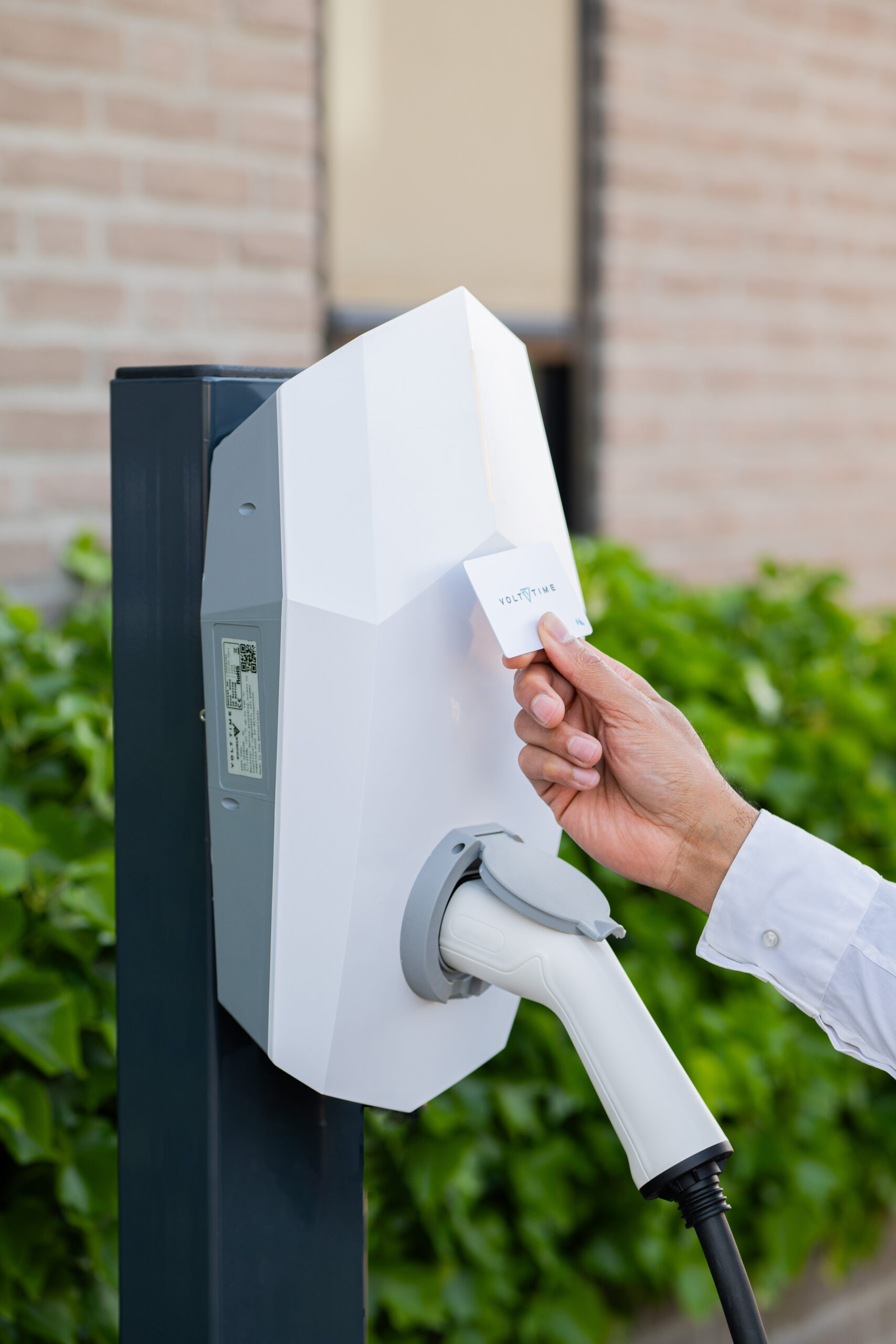 Charge worry-free and save money with solar power at home – Volt Time